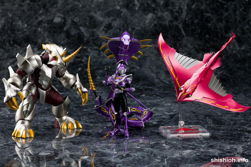 SH Figuarts Genocider Pictorial Review - Tokunation