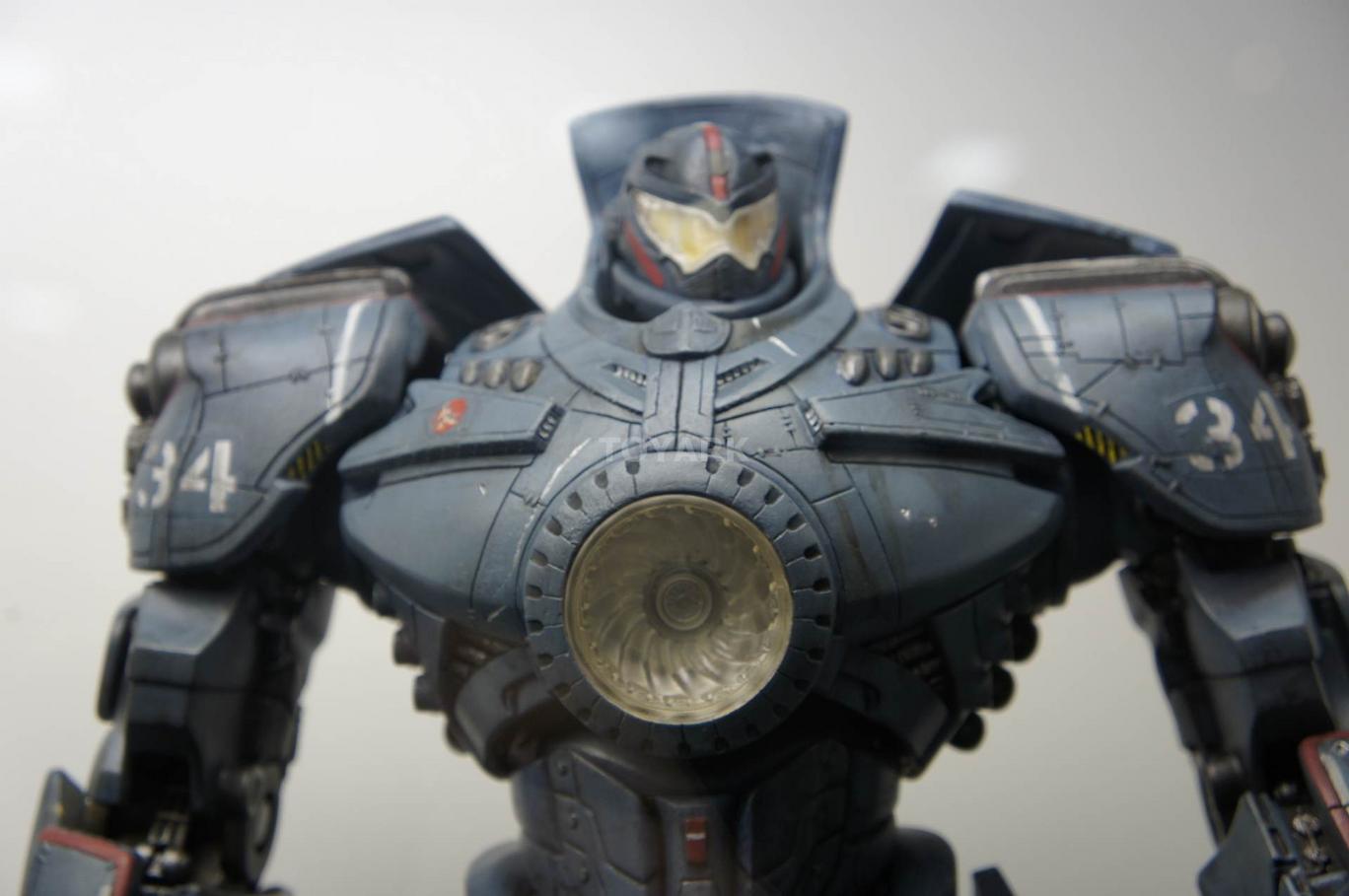 SDCC 2013 NECA Pacific Rim Toys - Tokunation