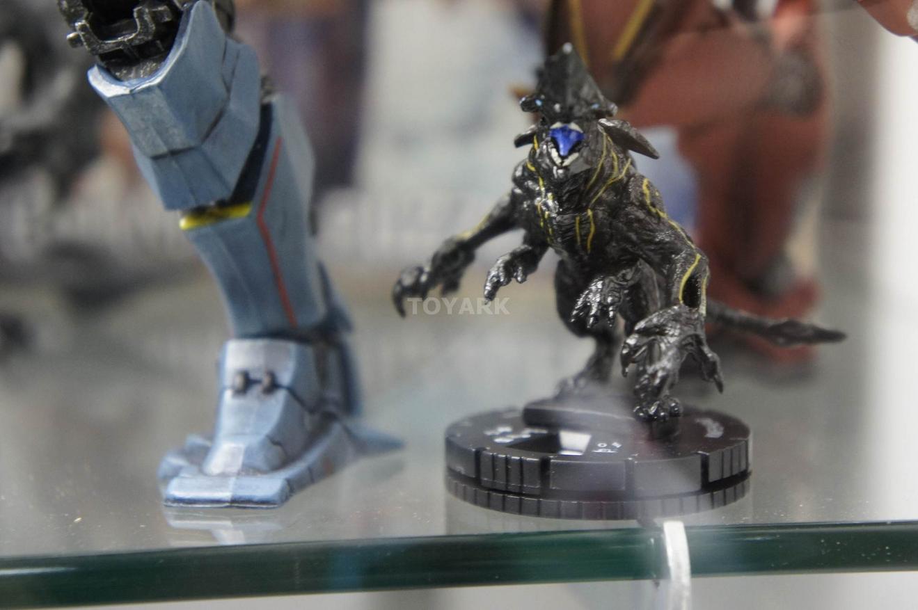 SDCC 2013 NECA Pacific Rim Toys - Tokunation