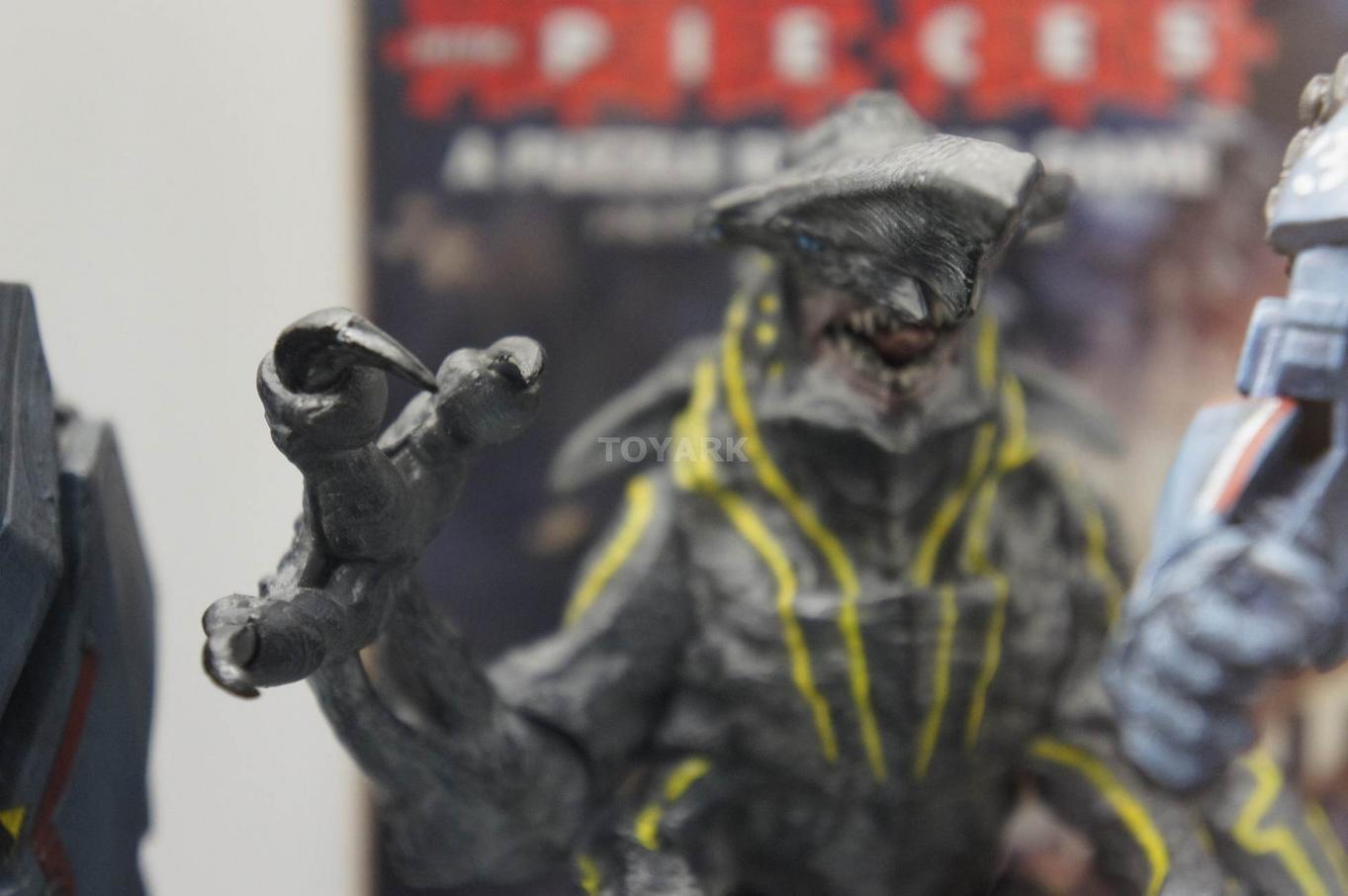 SDCC 2013 NECA Pacific Rim Toys - Tokunation