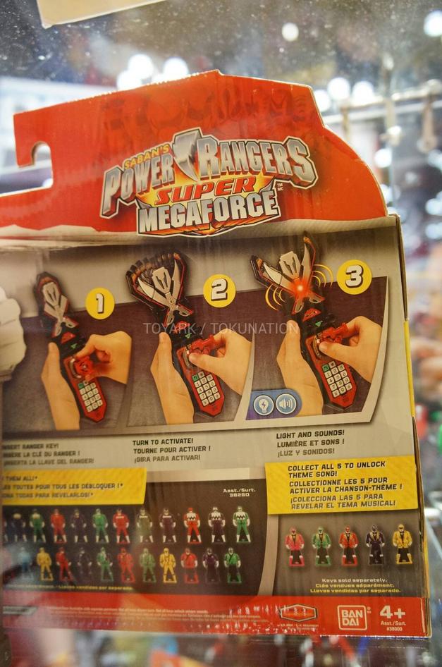 Back of the Box Super Megaforce Pictures from NYCC 2013 - Tokunation